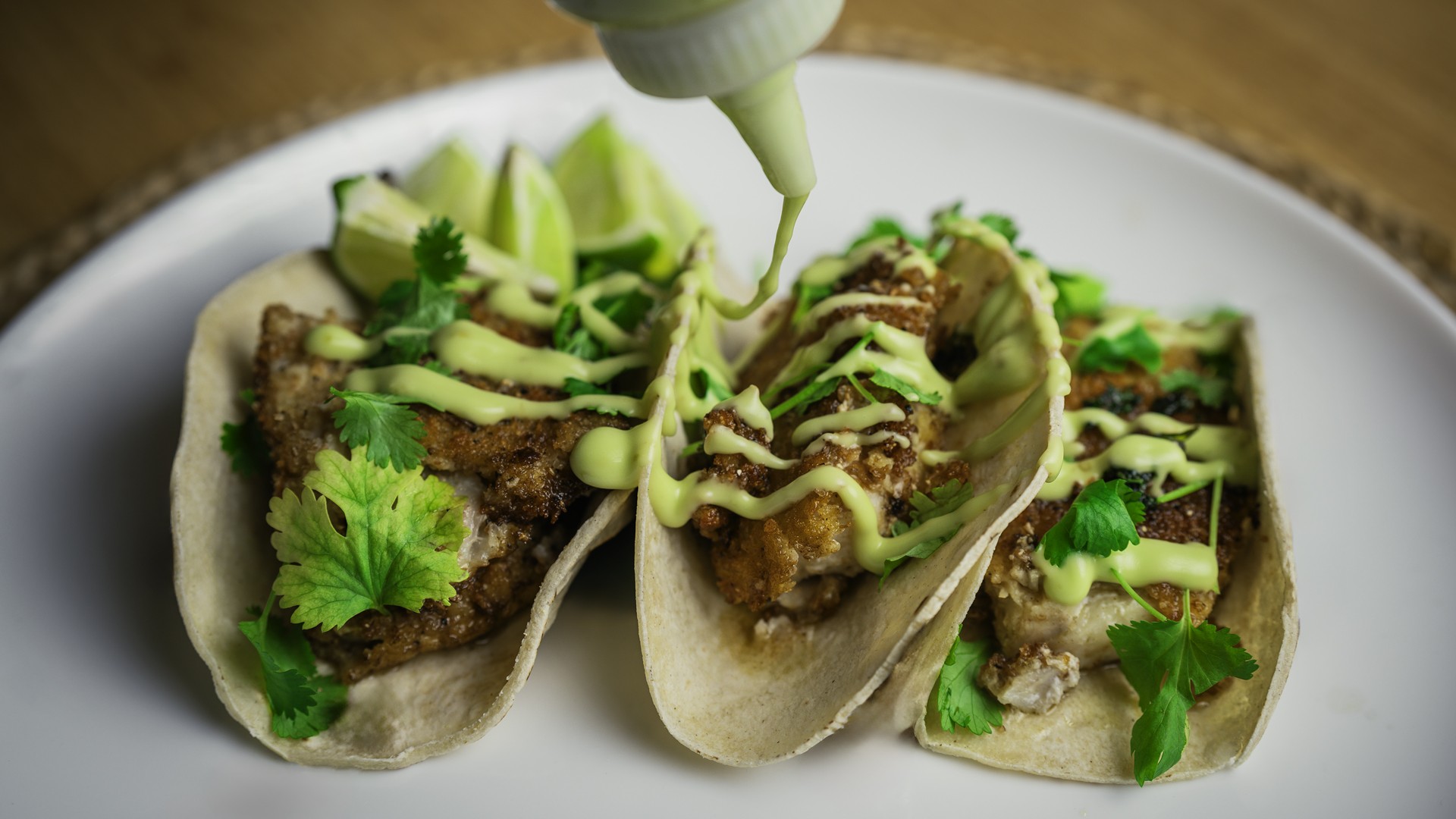 Andreas fisktacos med pankopanerad sej och limesalsa | Marine ...